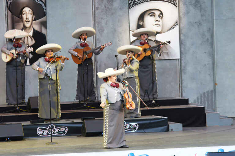 Photo Gallery | Mariachi USA Shows in Hollywood Bowl