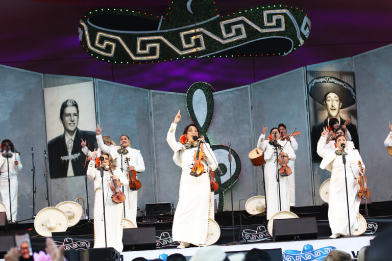 Photo Gallery | Mariachi USA Shows in Hollywood Bowl